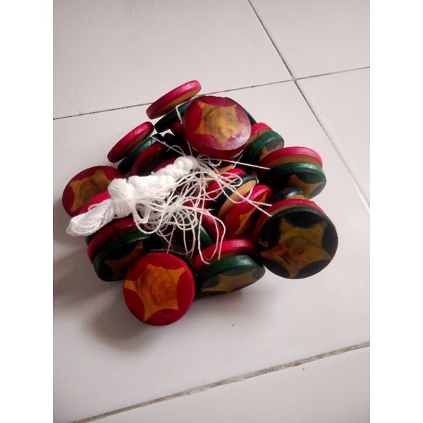 Jual Yoyo kayu./ukuran tanggung/diameter 5-6 cm | Shopee Indonesia