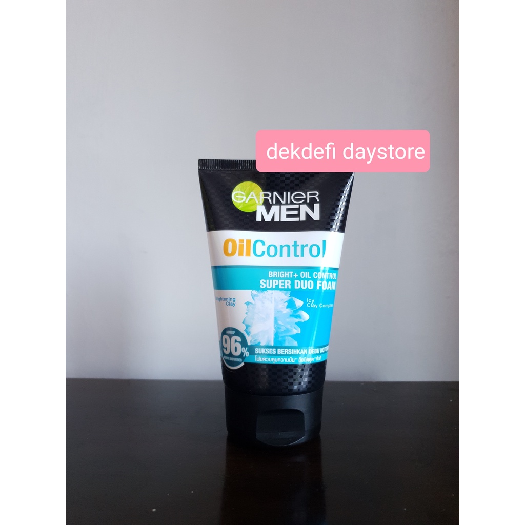 Jual Garnier Men Duo Foam Turbo Light White Oil Control 100ml | Shopee ...