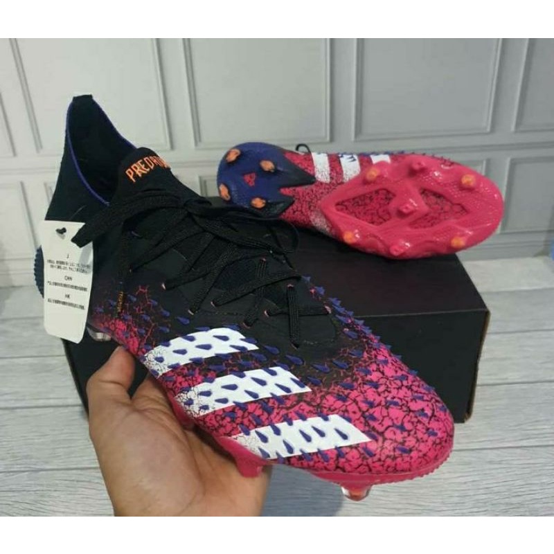 Jual Sepatu Bola Adidas Predator Freak 1. Low Terbaru New color ...