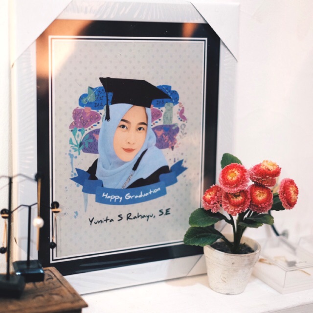 Jual Ilustrasi Wisuda + Frame 10R | Shopee Indonesia