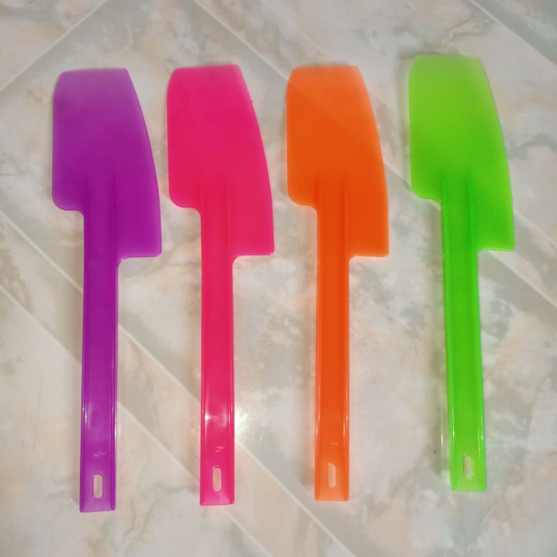 Jual 1 BIJI SPATULA PLASTIK WARNA - alat pemoles kue / solet / peletan ...