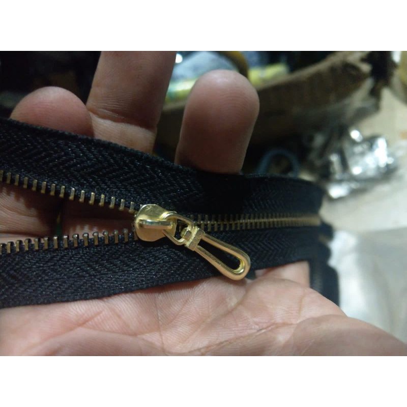 Jual kepala resleting untuk rel gigi besi no.3 dan 3,5 (50 pcs ...