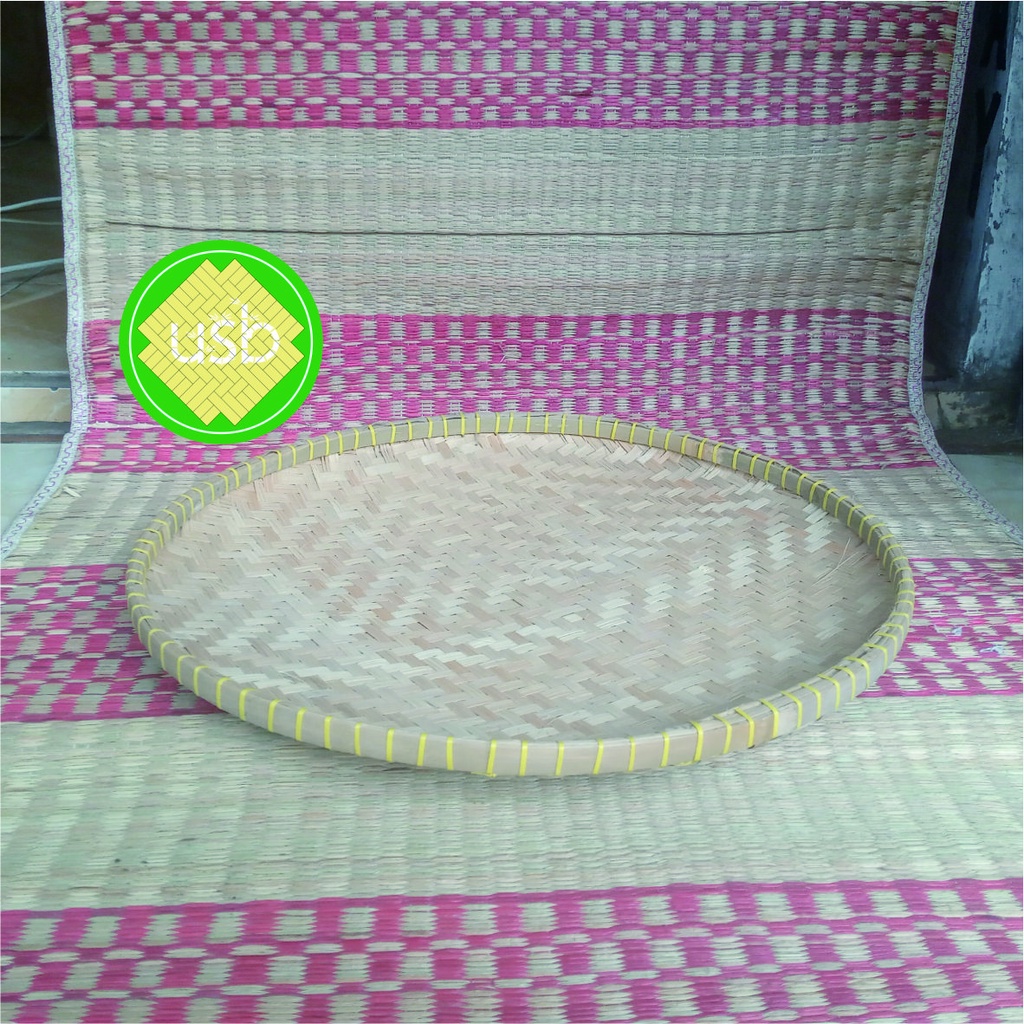 Jual tampah datar atau nyiru dari anyaman bambu diameter 55 cm | Shopee ...
