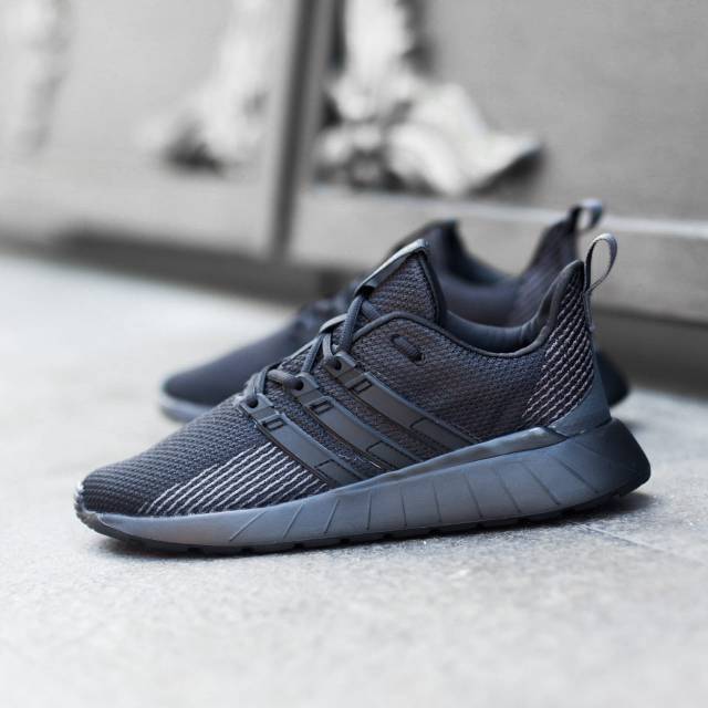 Jual Original BNWB Sepatu Running Adidas Questar Flow Full Black ...