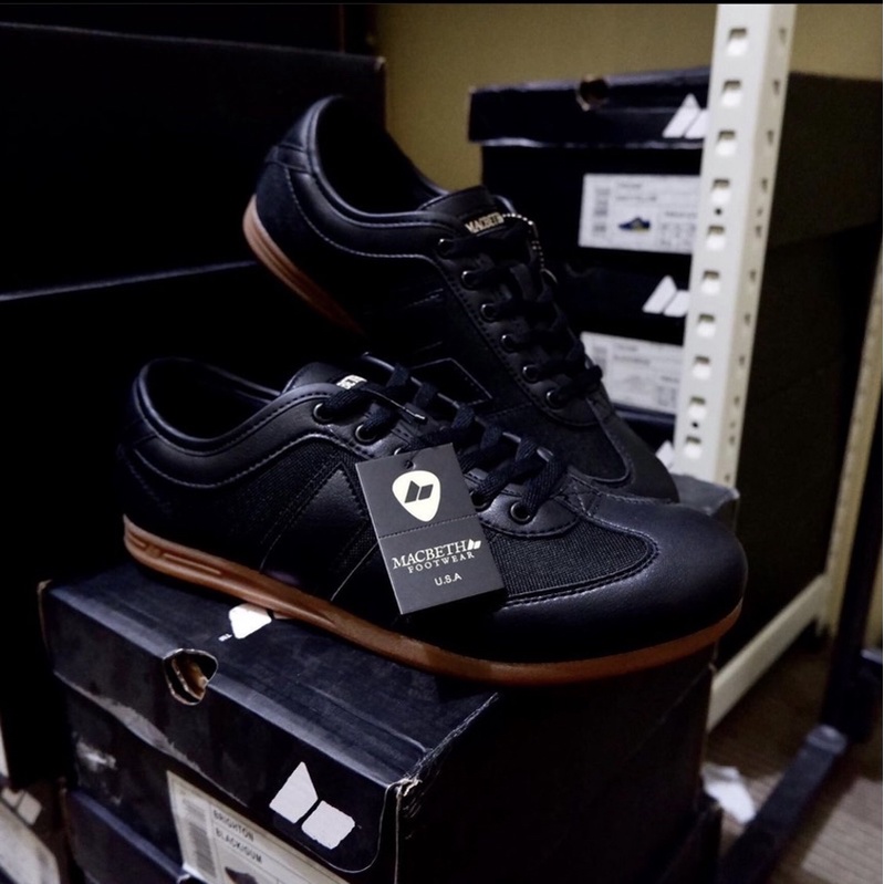 Jual Sepatu Macbeth Brighton Black Gum Era Saban 100% Original Resmi ...