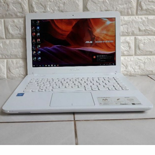 Jual Laptop Asus X441M Intel Celeron N4000 1.10GHz 4GB 1000GB MULUS ...