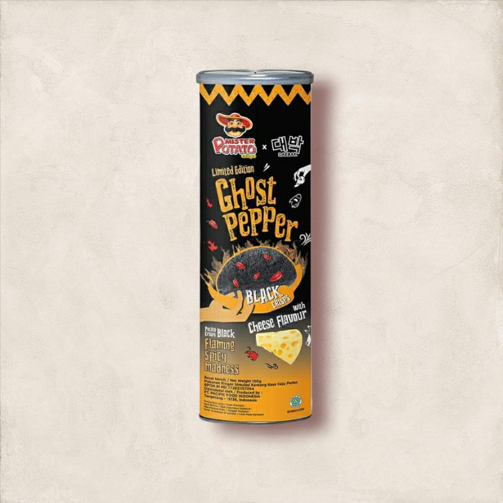 Jual Mister Potato Ghost Pepper black crisps limited edition / keripik ...