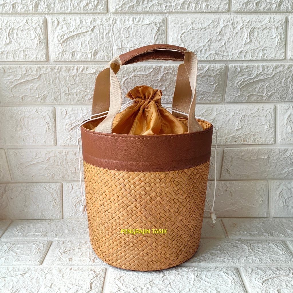 Jual Keranjang Parcel List Kulit Sintetis Tas Hampers Anyaman Pandan ...
