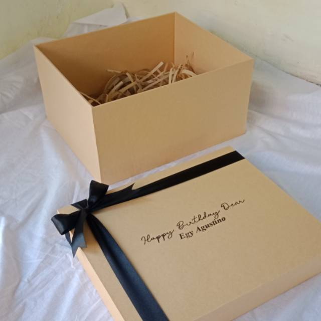 Jual Kotak kado 30x25x15 || Box custom, Box kado free custom nama ...