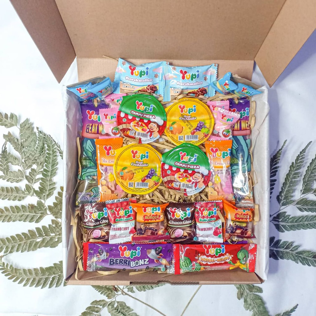 Jual Gummy Box/Gift Box/Snack Box/ Yupi Box/HAMPERS dari bebeb | Shopee ...