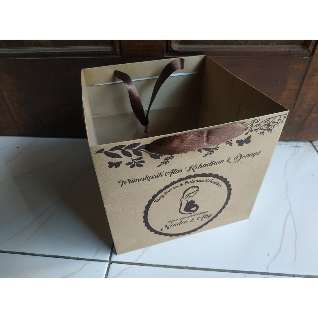 Jual paper bag kotak nasi Uk P22xL22xT20 cm + sablon | Shopee Indonesia