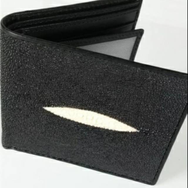 Jual dompet kulit pria kulit ikan pari hitam diamon | Shopee Indonesia