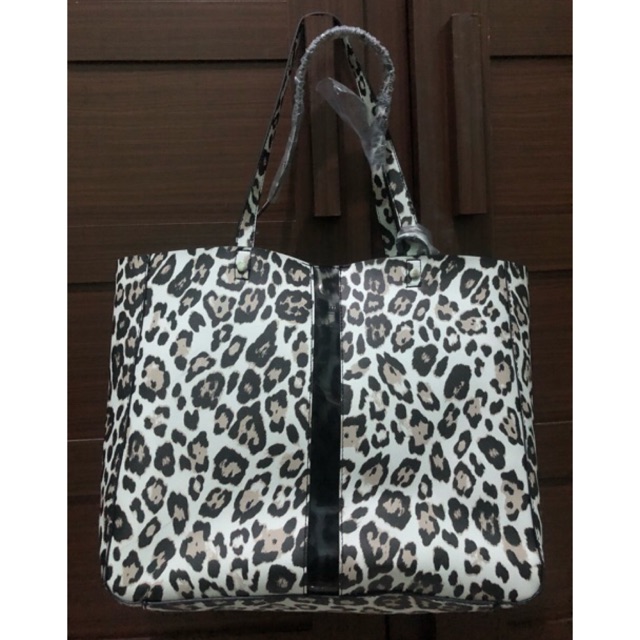 Jual NEW Authentic Tote Leopard Marikai - Free Pouch | Shopee Indonesia