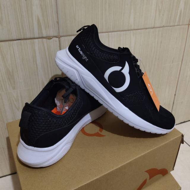 Jual ORTUSEIGHT COBRA BLACK/WHITE | Shopee Indonesia