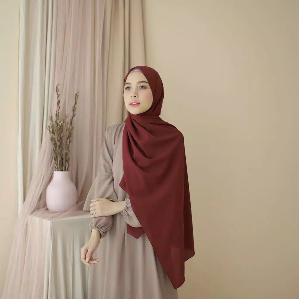 Jual Pashmina ceruty babydoll polos warna merah maron by Khazanah hijab | Shopee Indonesia
