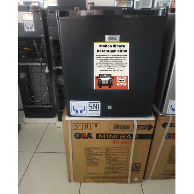 Jual kulkas mini portable RS-06DR kulkas mini bar merk GEA Kulkas meja ...
