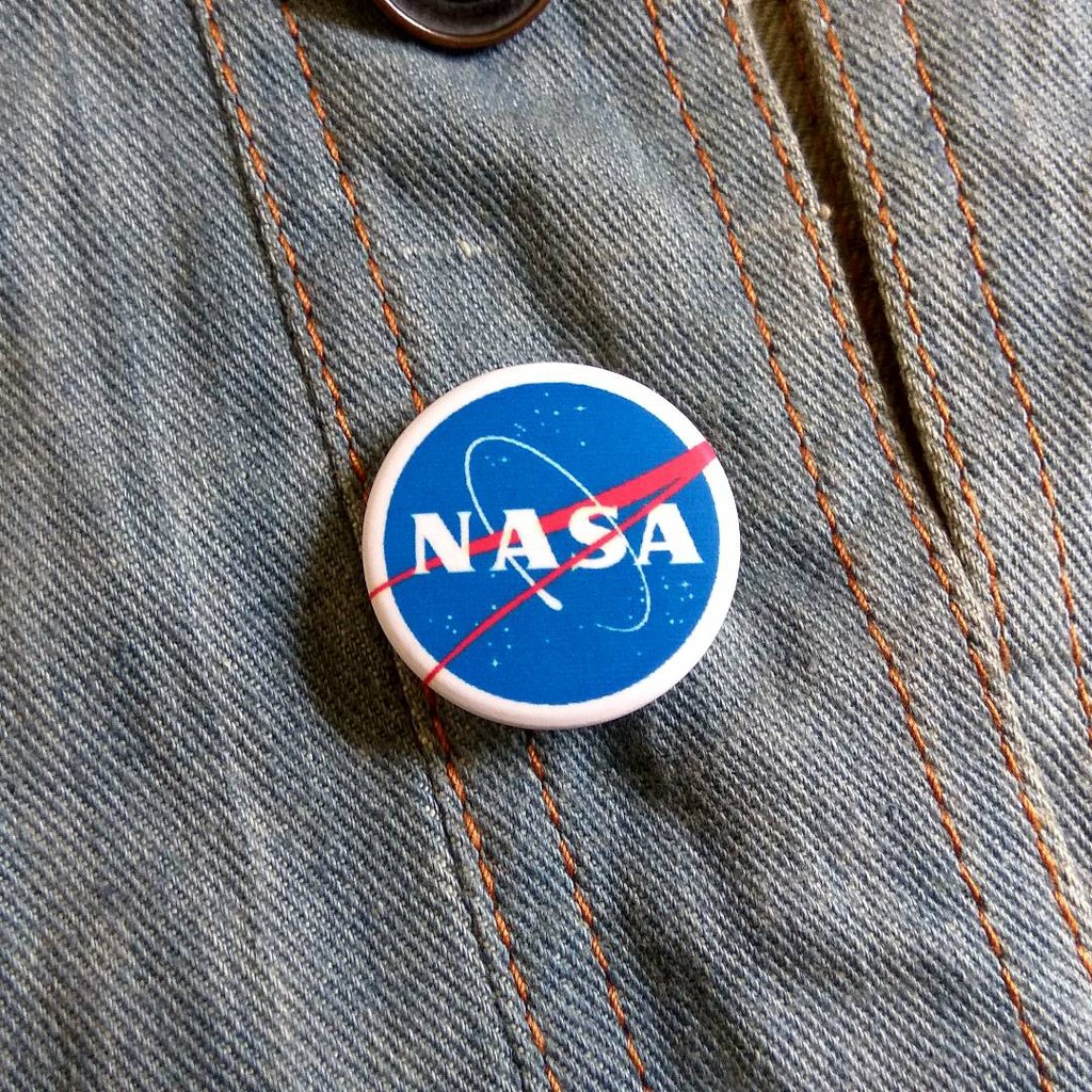 Jual Nasa Logos Pin Button 32 | Shopee Indonesia