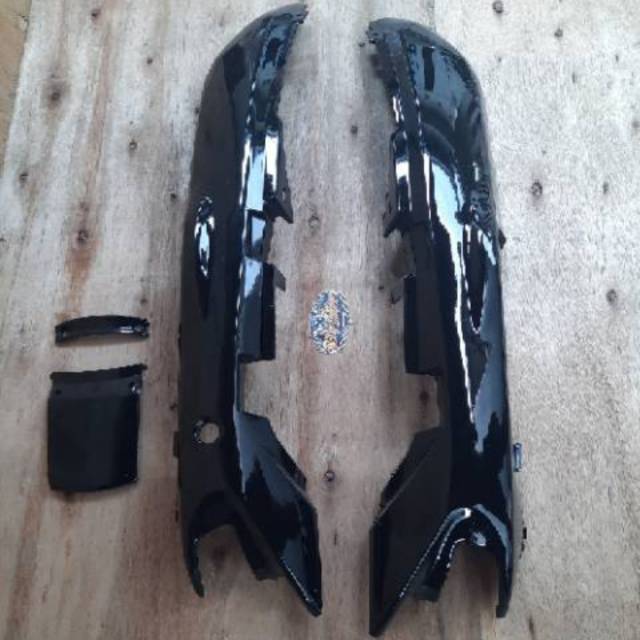 Jual Cover Body samping grand atau legenda warna hitam | Shopee Indonesia