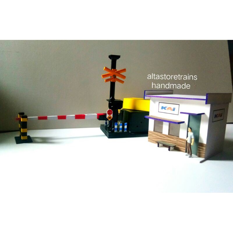 Jual Miniatur palang pintu kereta api BigBoy | Shopee Indonesia