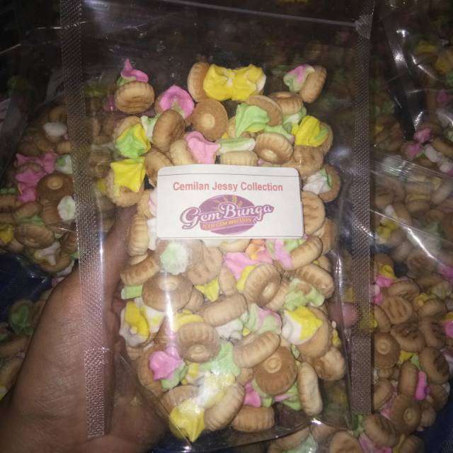 Jual Biskuit Gem Bunga 2 Warna | Shopee Indonesia