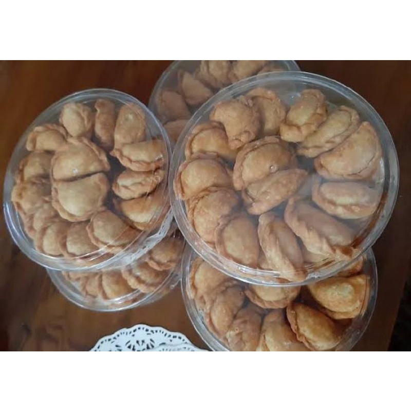 Jual kue pastel kecil-kecil isi abon bisa bayar ditempat | Shopee Indonesia
