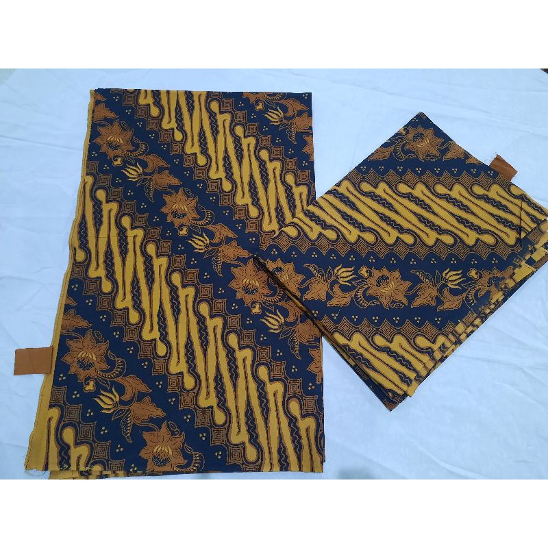 Jual Batik sogan klasik / jarik sogan / jarik solo / jarik wedding ...