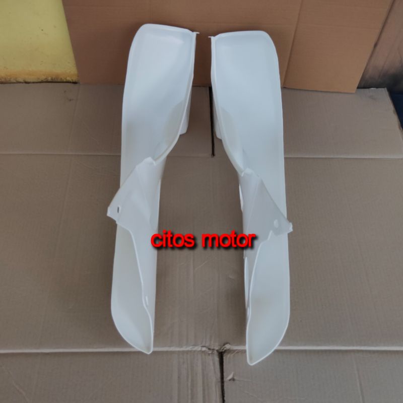 Jual sayap Honda Astrea grand / grand bulus Astrea legenda warna putih ...