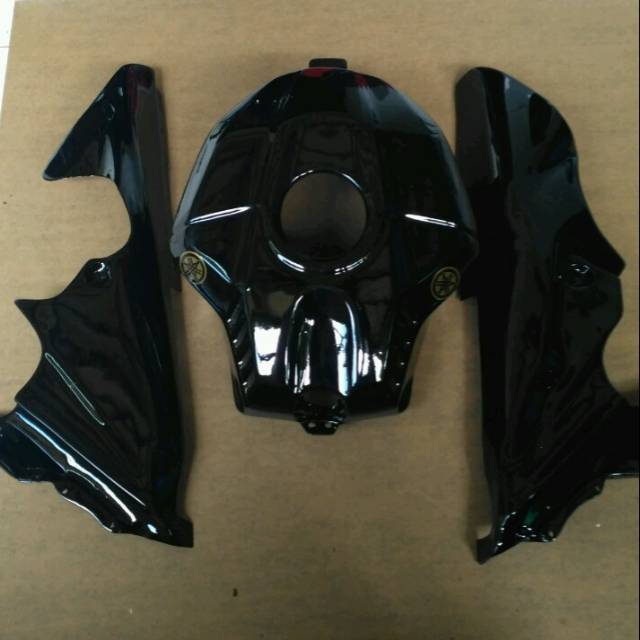 Jual cover tangki r1 + undercowl r6 v2 buat yamaha r15 old pnp yamaha ...