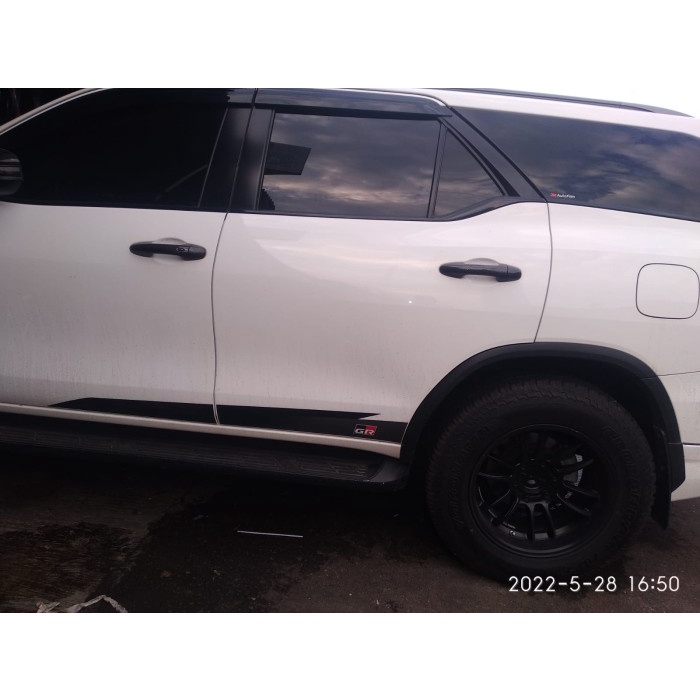 Jual Sticker Stiker Body Samping Mobil All New Fortuner GR 2022 ...