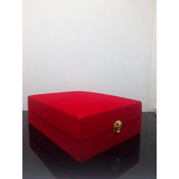Jual Box plakat kotak plakat kotak beludru box vandel | Shopee Indonesia