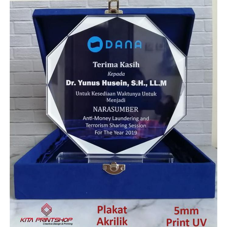 Jual Plakat Akrilik Piagam Acrylic Piala Trophy UK. 20CM x 20CM - 3mm ...