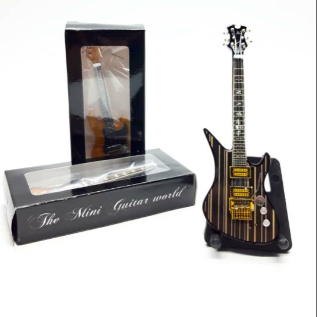 Jual miniatur gitar model a7x SYNYTER GATES ukuran 10 cm aksesoris ...
