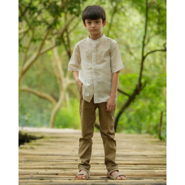 Jual Aleza Vaxa Shirt Cream | Shopee Indonesia