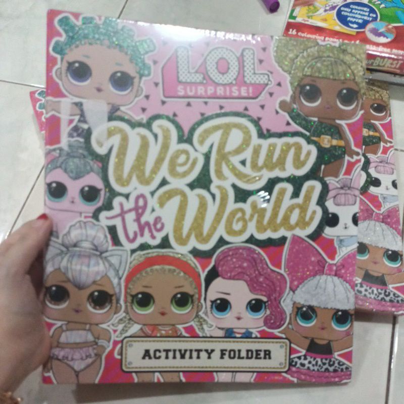 Jual LOL surprise. Activity Folder surprise | Shopee Indonesia