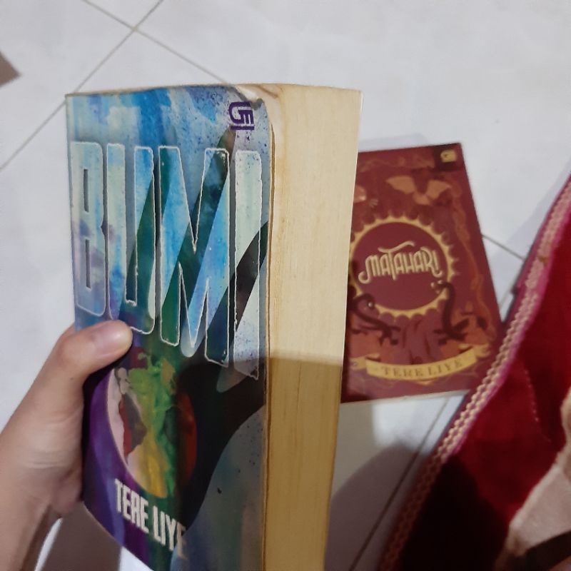 Jual Bumi (Cover Lama) | Shopee Indonesia
