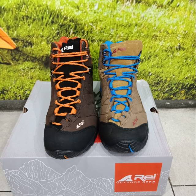 Jual Rei Sepatu Silverback 174-Sepatu Trekking-Sepatu Hiking-Sepatu ...