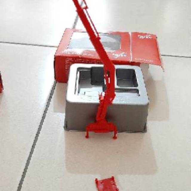 Jual herpa palfinger crane full merah skala 87 | Shopee Indonesia