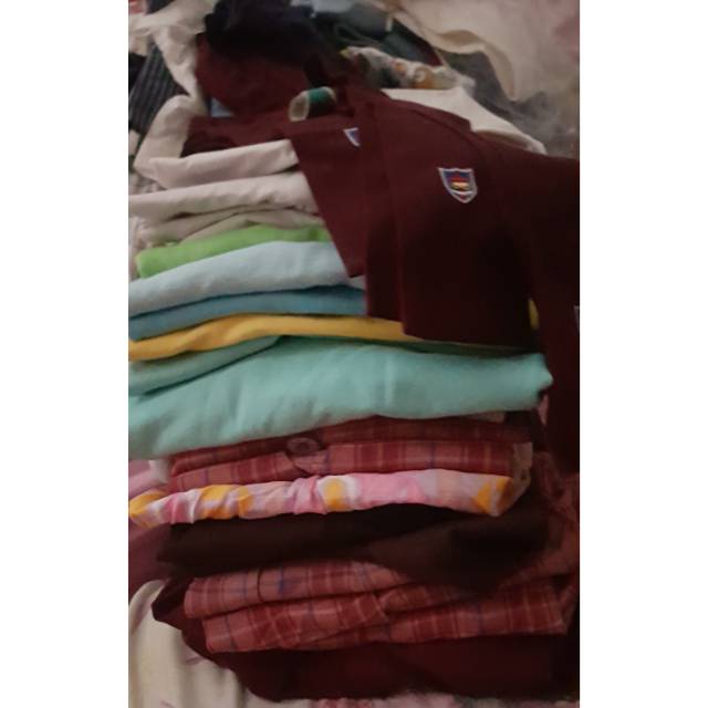 Jual Baju seragam bpk penabur bekas utk sd ukuran s dan m | Shopee ...