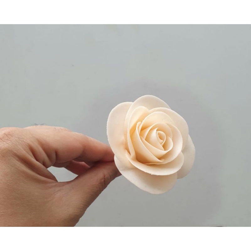 Jual mawar rose medium gumpaste flower edible flower hiasan kue tart cake topper | Shopee Indonesia