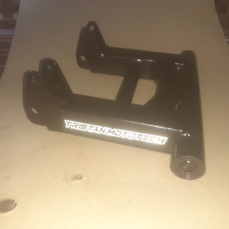 Jual long engine mounting aerox/new aerox connected /Aerox Old /New ...