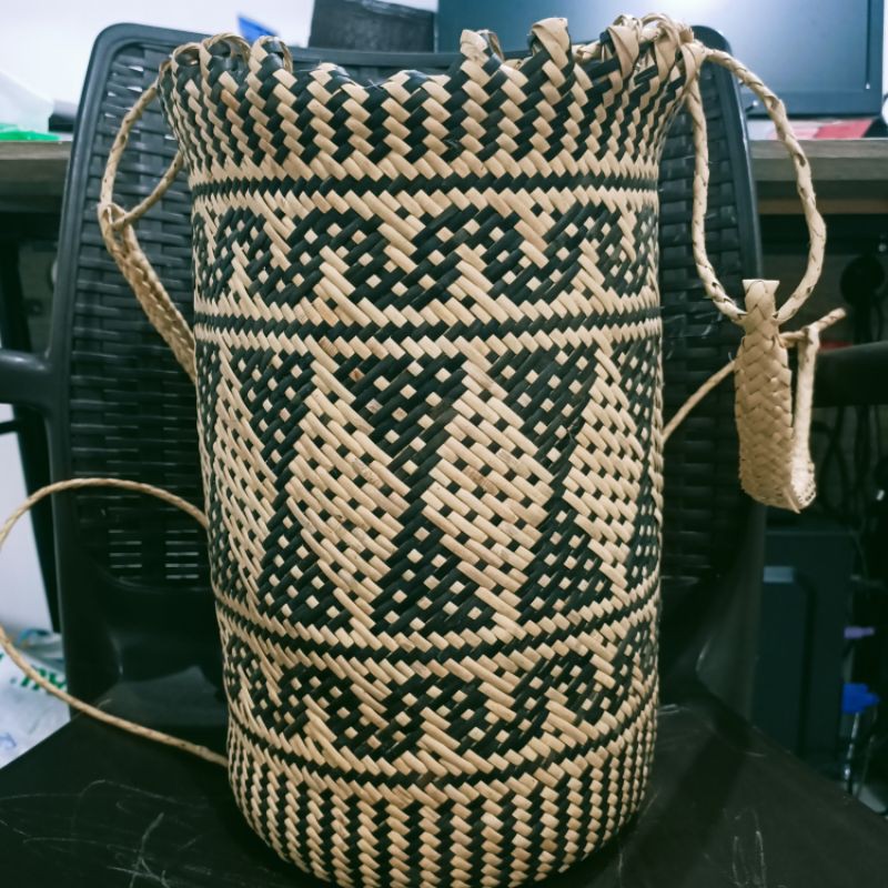 Jual Tas punggung asli kulit Rotan khas dayak kalimantan | Shopee Indonesia
