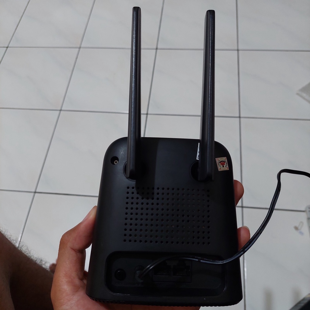 Jual Modem Router DLINK DWR-920 4G LTE Unlock Wireless | Shopee Indonesia