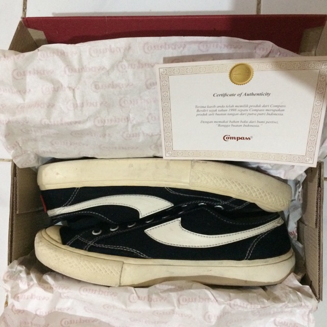 Jual SEPATU COMPASS GAZELLE LOW BLACK WHITE | Shopee Indonesia