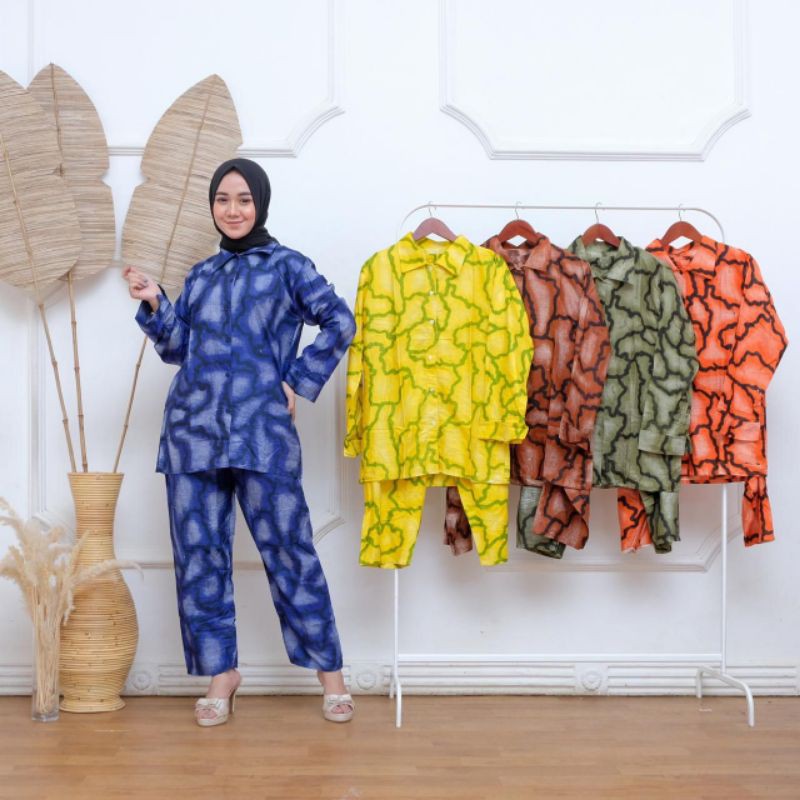 Jual Setcel viral garismerah | Shopee Indonesia