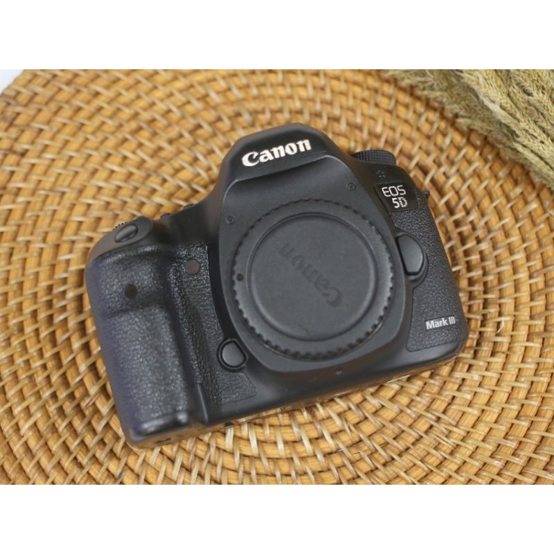 Jual CANON EOS 5D III SC 5 RIBU BODY ONLY MULUS | Shopee Indonesia