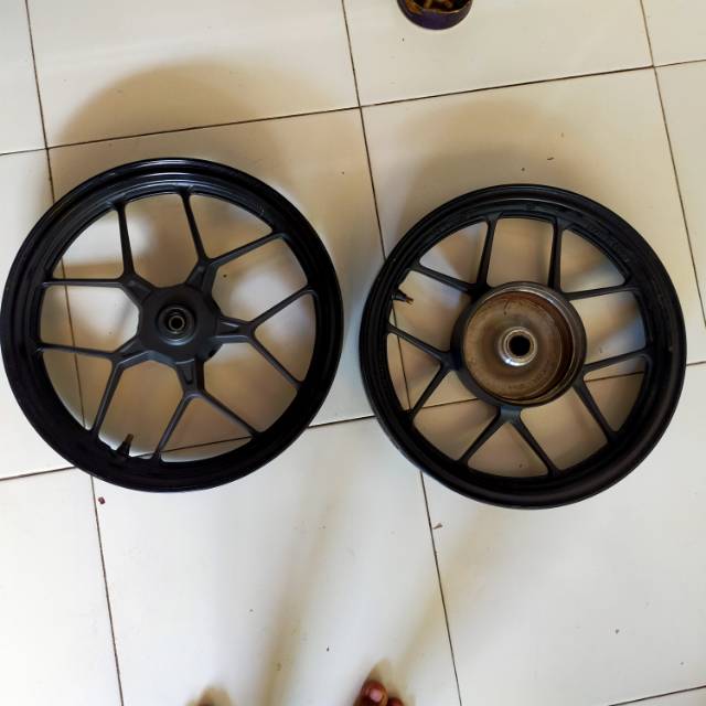 Jual velg velek pelk velk pelek honda vario 125/150 led original ...