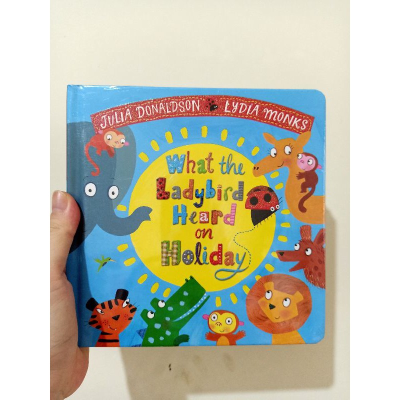 Jual What the ladybird heard on holiday JULIA DONALDSON | Shopee Indonesia