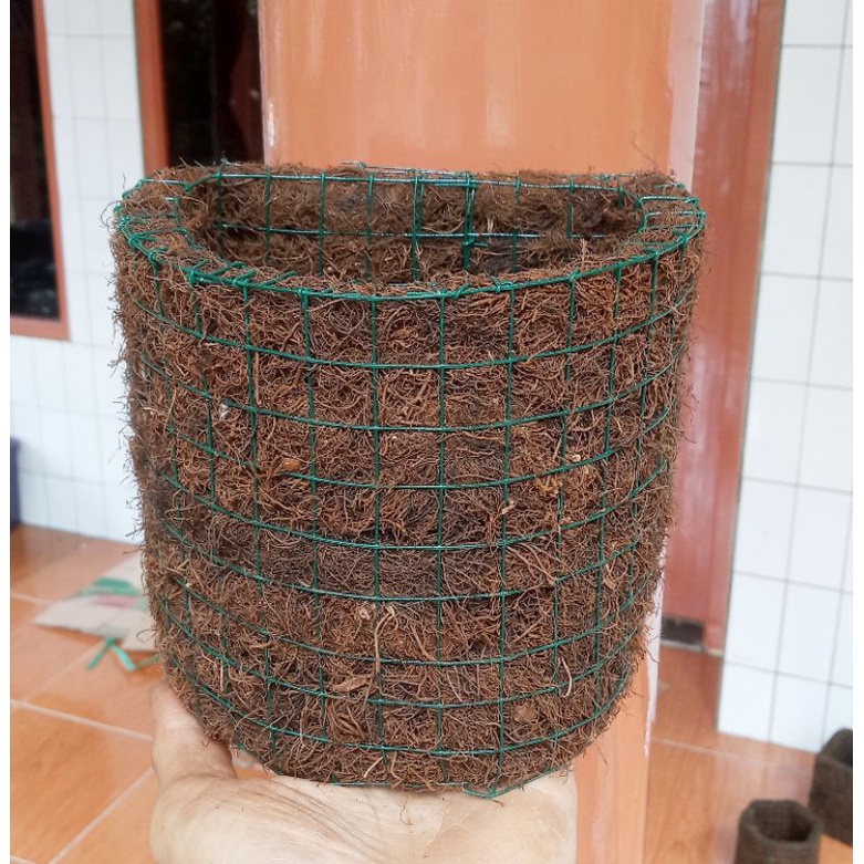 Jual POT TANAMAN-POT BUNGA ANGGREK SERABUT AKAR KADAKA/MOSS HITAM ...