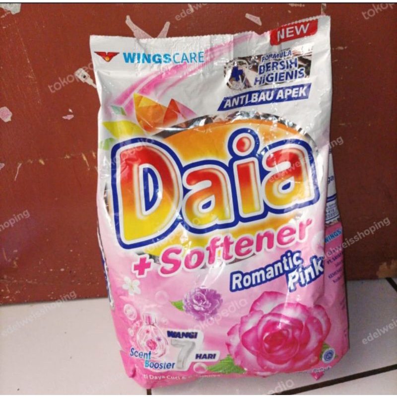 Jual Detergen Daia Softener Romantis Pink 1,6 kg | Shopee Indonesia