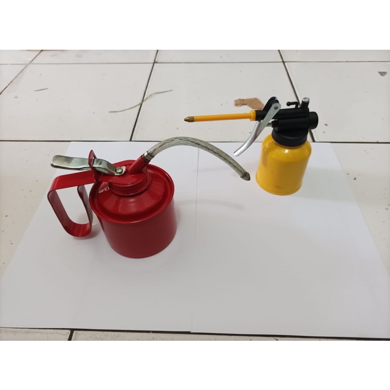 Jual OLI CAN VARIAN UKURAN / TEMBAKAN OLI / ALAT SEMPROT OLI / WADAH ...